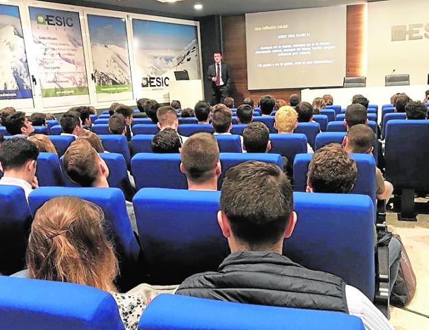 ESIC celebra con éxito de participación un nuevo foro de empleo Meet ...