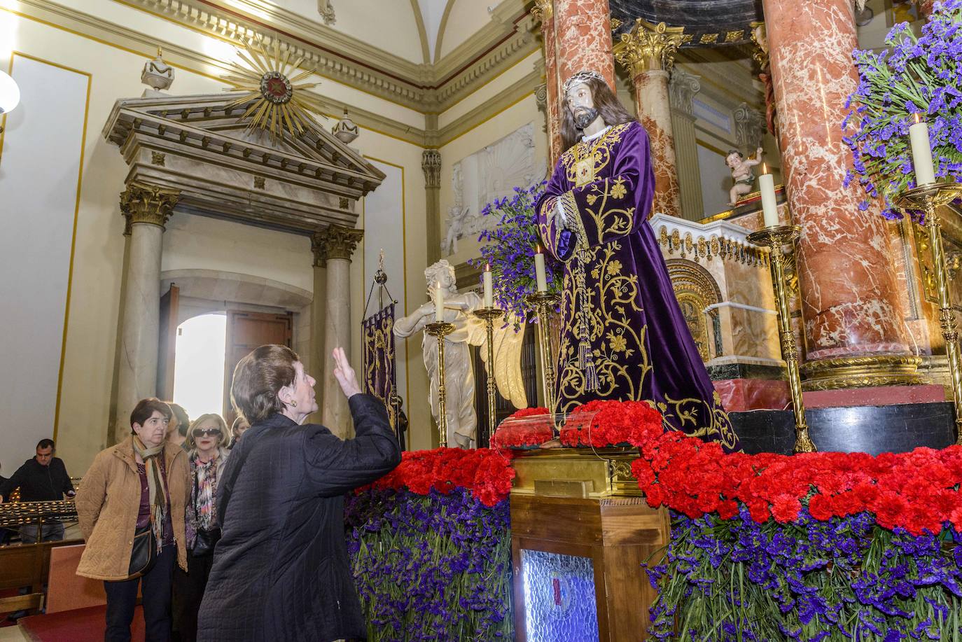 Fotos: La devoción al Cristo del Rescate, sin besapié, en imágenes | La ...